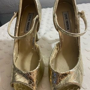 Steve Madden | Shoes | Steve Madden Gold Lemay Mary Janeish Heel | Poshmark